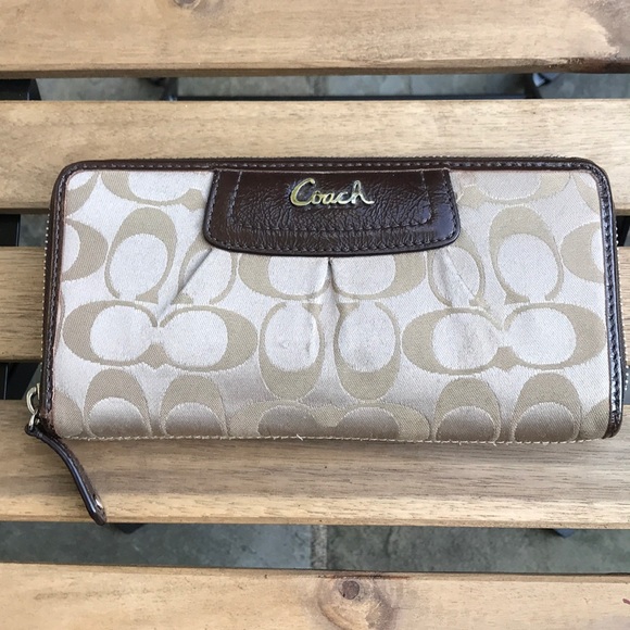 Coach | Bags | Coach Signature Zip Wallet | Poshmark